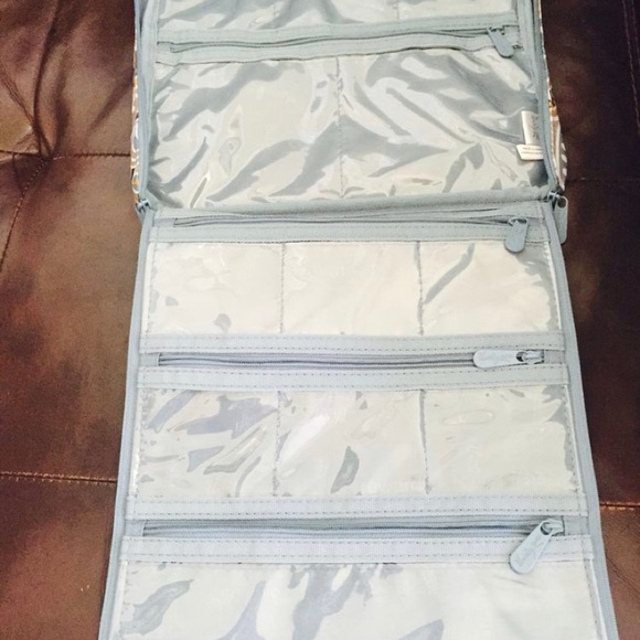 thirty-one | Bags | Thirtyone Jewelry Keeper | Poshmark